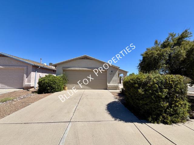 3 BR, 2 BA Apartment 9055 East Alderpoint Way, Tucson, AZ 85730