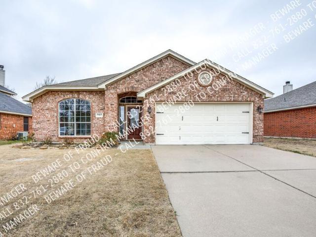 3 BR, 2 BA Apartment 905 Chestnut Avenue, Burleson, TX 76028