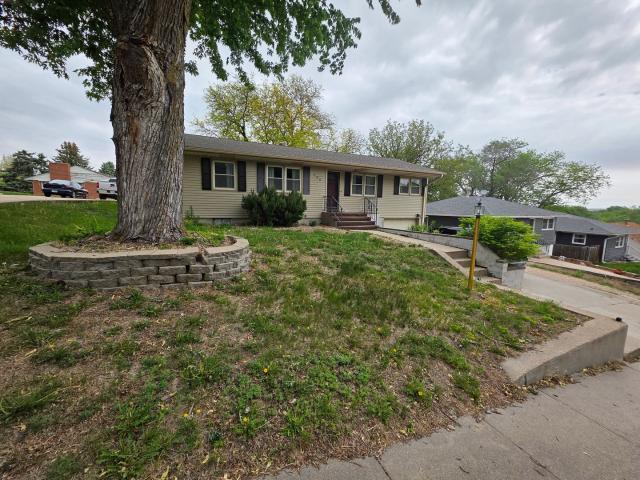 3 BR, 2 BA Apartment 906 Elm Ave, Norfolk, NE 68701