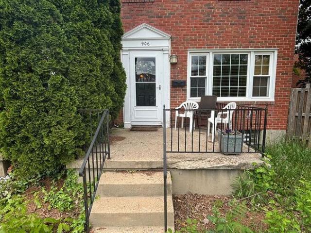 3 BR, 2 BA Apartment 906 Fairmount Avenue, Towson, MD 21204