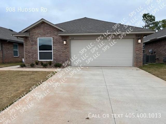 3 BR, 2 BA Apartment 908 Hudson Rd, Chickasha, OK 73018