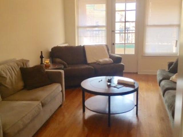 3 BR, 2 BA Apartment 910 West Waveland, Chicago, IL 60613