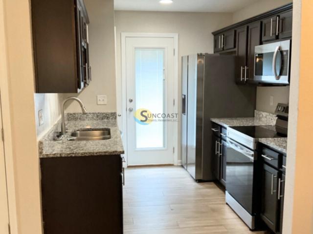3 BR, 2 BA Apartment 9116 Monroe Ave, Jacksonville, FL 32208