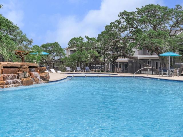 3 BR, 2 BA Apartment 9135 Dietz Elkhorn Road Unit 3102, Boerne, TX 78015