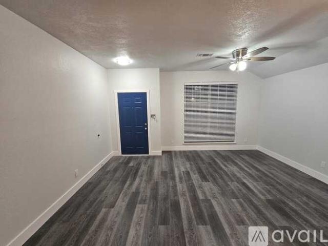 3 BR, 2 BA Apartment 919 Crestwood Drive, Cedar Hill, TX 75104