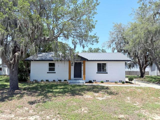3 BR, 2 BA Apartment 920 W Hill St Avon, Avon Park, FL 33825