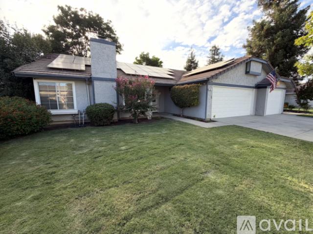 3 BR, 2 BA Apartment 920 Bliss Avenue, Clovis, CA 93611