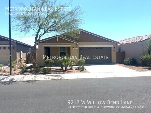 3 BR, 2 BA Apartment 9217 W Willow Bend Lane, Phoenix, AZ 85037