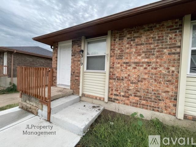 3 BR, 2 BA Apartment 921 SW Kingscross Rd, Unit 921, Blue Springs, MO 64014