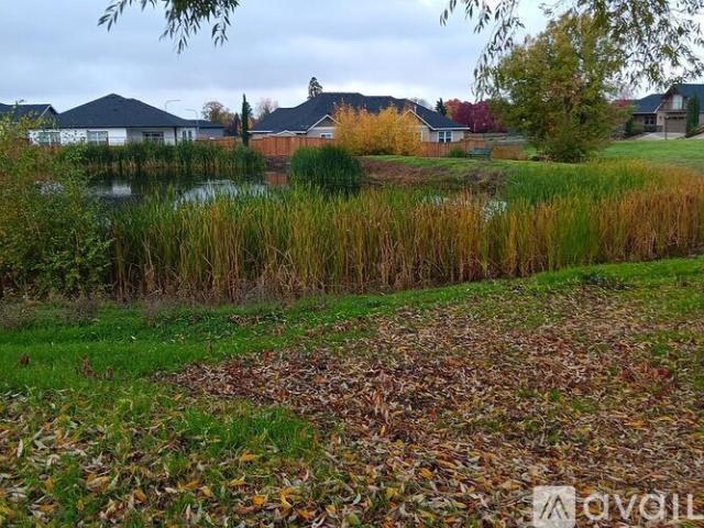 3 BR, 2 BA Apartment 925 Callaway Drive, Unit 925 Callaway Dr. Medford, Or, 97504, Medford, OR 97504