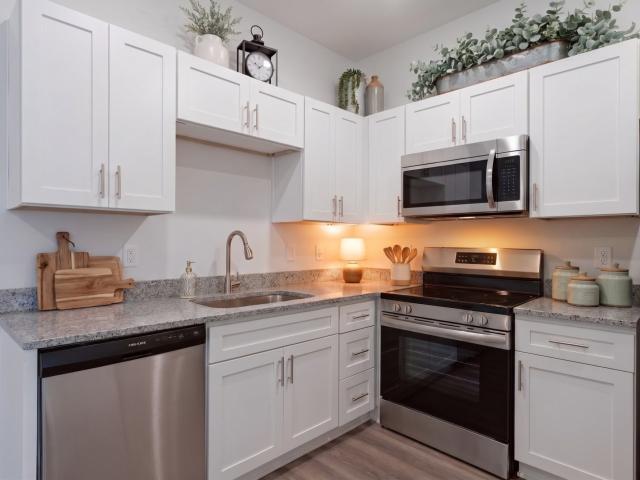 3 BR, 2 BA Apartment 926 East Gilbreath Street Unit 926 926 305, Graham, NC 27253
