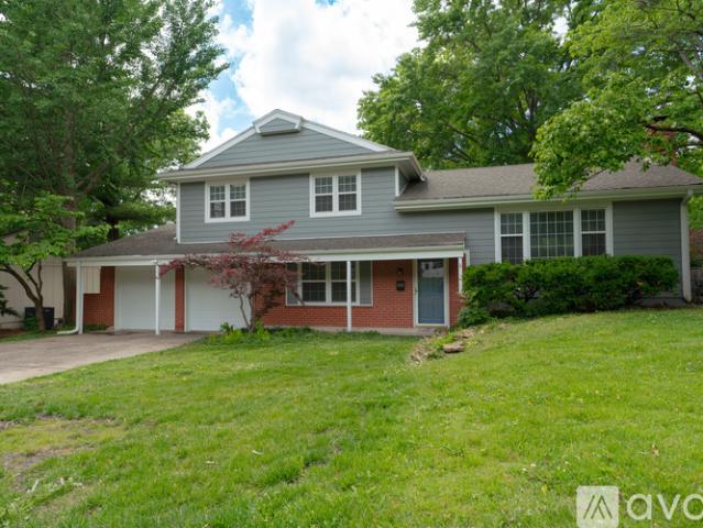 3 BR, 2 BA Apartment 9300 Outlook Dr, Overland Park, KS 66207