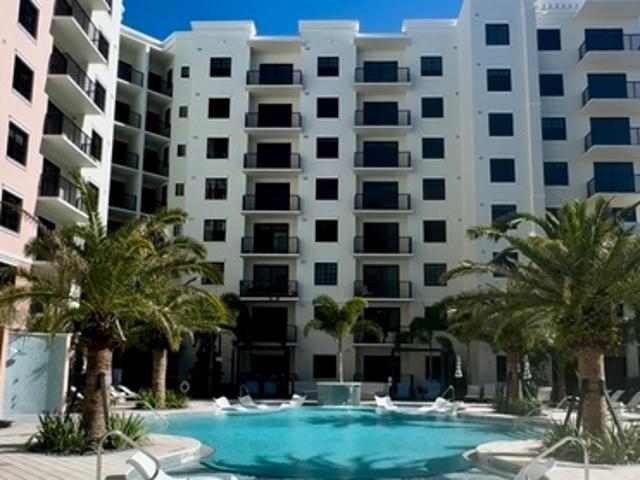 3 BR, 2 BA Apartment 930 W Spruce St, Unit 3, Tampa, FL 33607