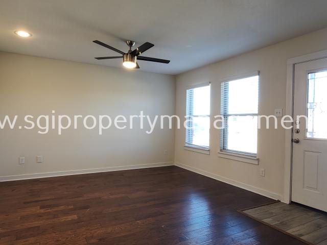 3 BR, 2 BA Apartment 931 Robineta Ln, Gunter, TX 75058