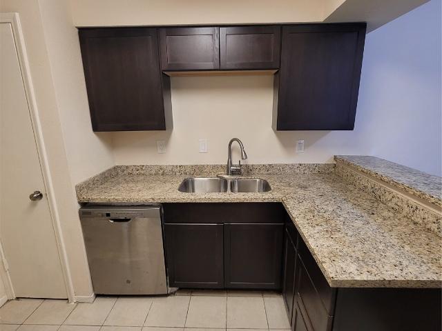 3 BR, 2 BA Apartment 9350 Country Creek Street, Houston, TX 77036