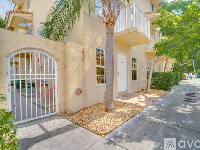 3 BR, 2 BA Apartment 9 E 4th St, Unit 101, Hialeah, FL 33010