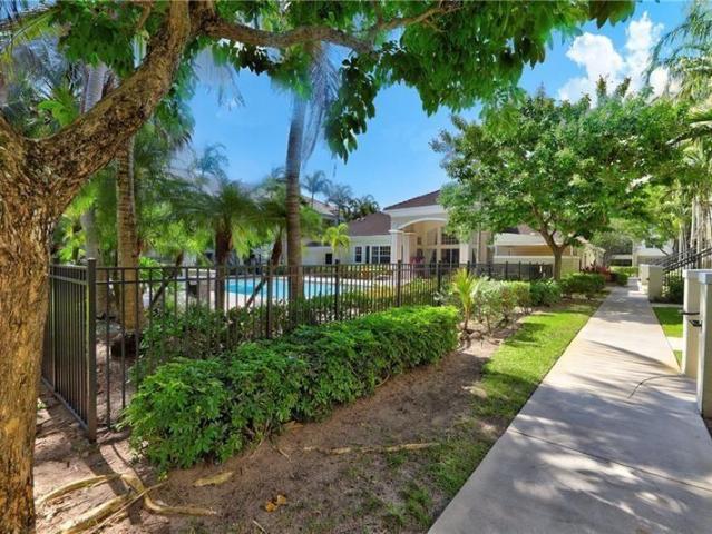 3 BR, 2 BA in Coral Springs