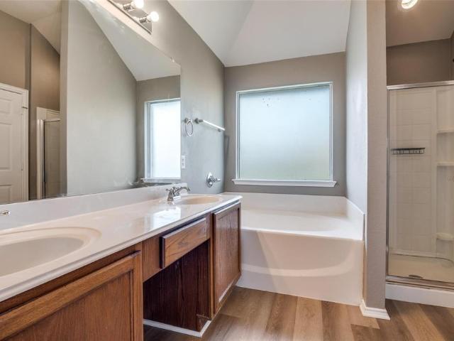 3 BR, 2 BA in Deer Creek