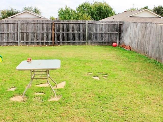 3 BR, 2 BA in Denton