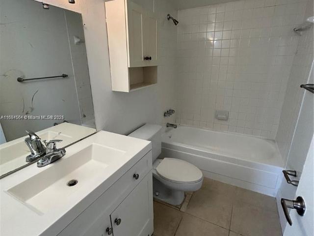 3 BR, 2 BA in Kendall