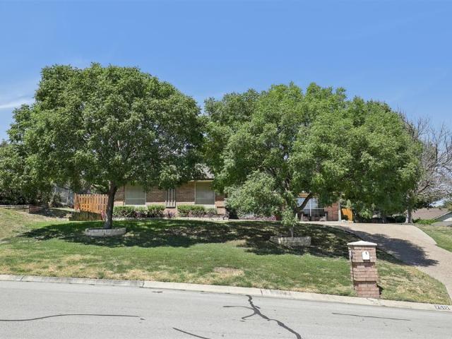 3 BR, 2 BA in Lake Country Estates