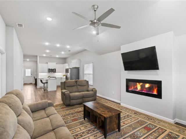 3 BR, 2 BA in Light Farms