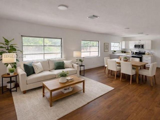 3 BR, 2 BA in Miami