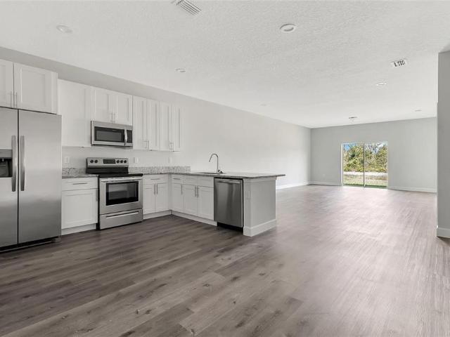 3 BR, 2 BA in Section 58