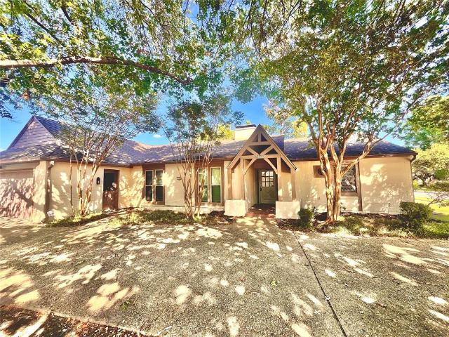 3 BR, 2 BA in Prestonwood on the Park