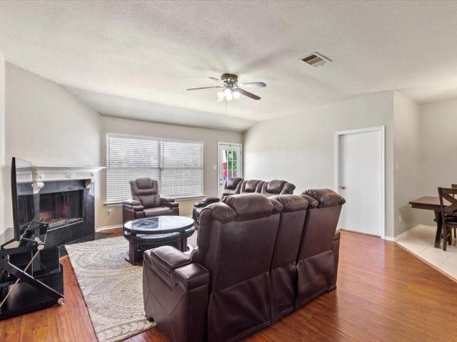 3 BR, 2 BA in Rowlett