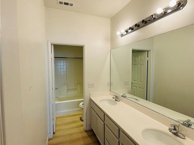 3 BR, 2 BA in West City