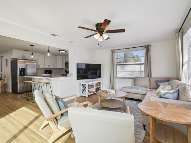 3 BR, 2 BA in Tarpon Springs
