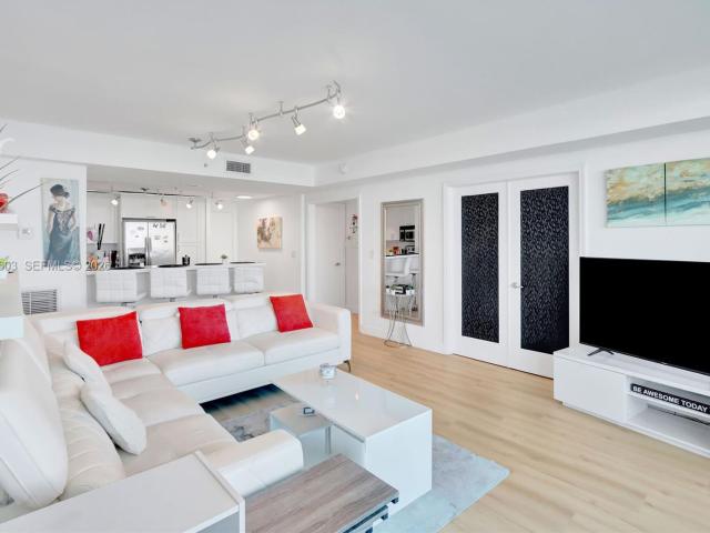 3 BR, 2 BA in Treasure Island