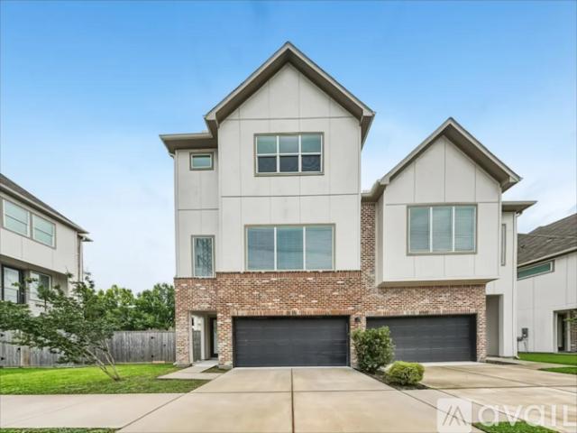 3 BR, 3.5 BA Apartment 10533 Executive Lake Dr, Stafford, TX 77477