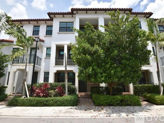 3 BR, 3.5 BA Apartment 11672 Sw 13 Ct, Pembroke Pines, FL 33025