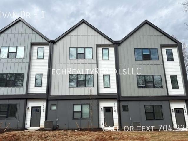 3 BR, 3.5 BA Apartment 1106 Ivan Dr, Charlotte, NC 28216