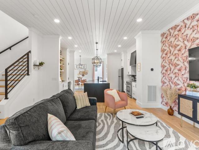3 BR, 3.5 BA Apartment 1206 Ireland Street, Nashville, TN 37208