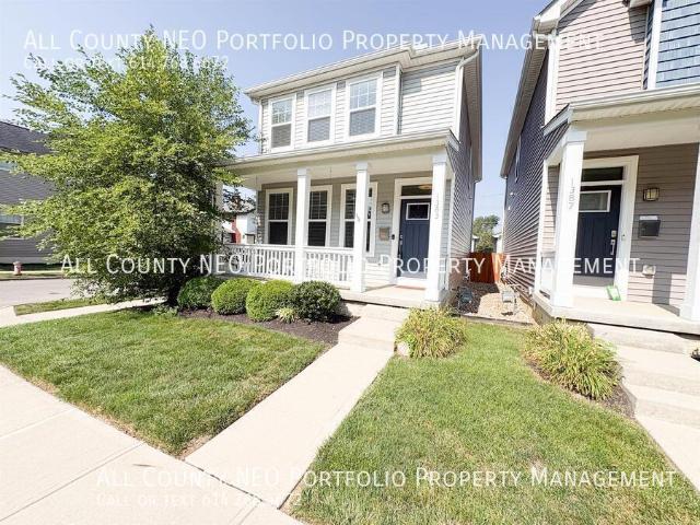 3 BR, 3.5 BA Apartment 1383 N. Grant Ave Columbus, OH 43201