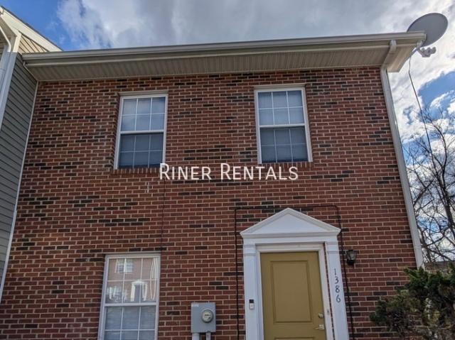 3 BR, 3.5 BA Apartment 1386 Devon Lane, Harrisonburg, VA 22801