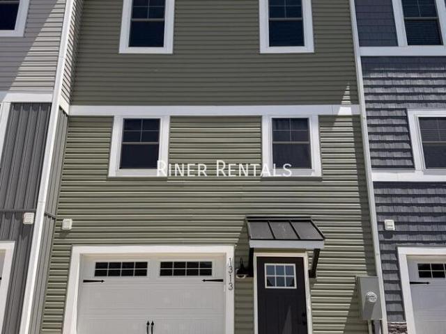 3 BR, 3.5 BA Apartment 1313 Derby Dr Rockingham, VA 22801