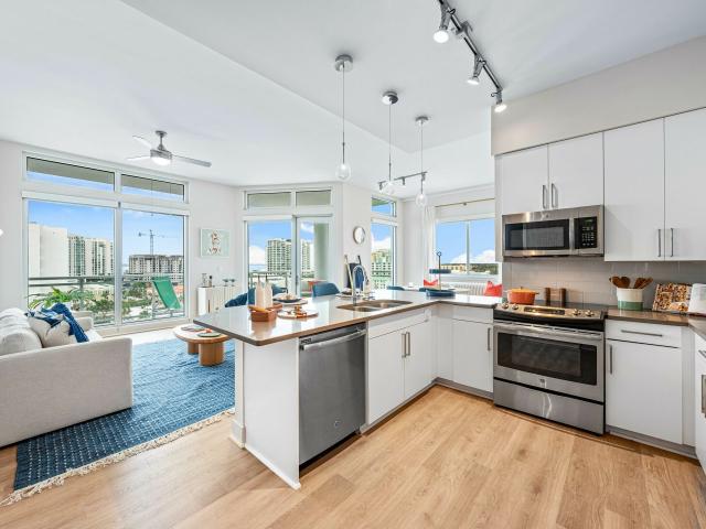 3 BR, 3.5 BA Apartment 1415 2nd St Unit 0825, Sarasota, FL 34236