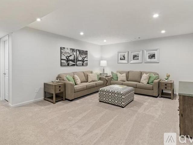 3 BR, 3.5 BA Apartment 164 Dana Drive, Sewickley, PA 15143