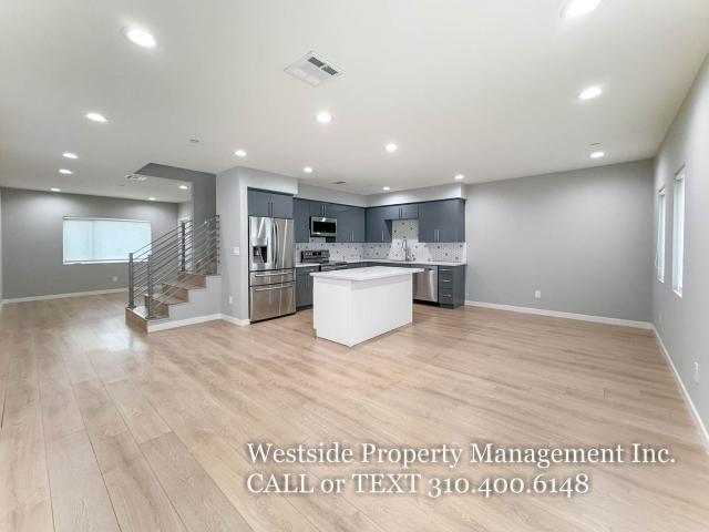 3 BR, 3.5 BA Apartment 1823 N. Van Ness Ave Los Angeles, CA 90028