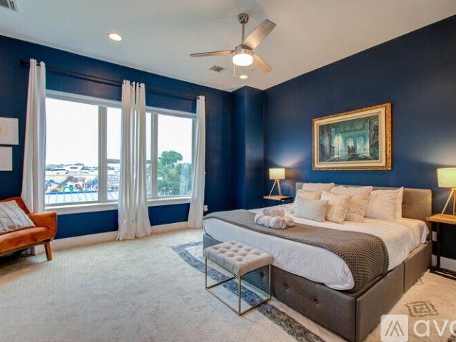 3 BR, 3.5 BA Apartment 2018 Crockett St, Unit 2018, Houston, TX 77007