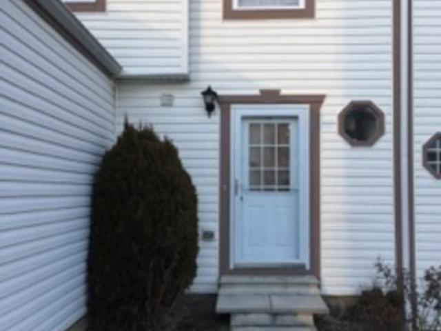 3 BR, 3.5 BA Apartment 202 Pine Valley Dr, Imperial, PA 15126