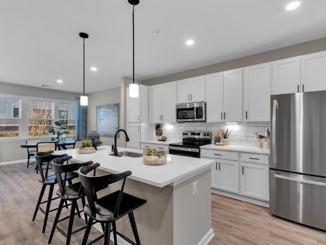 3 BR, 3.5 BA Apartment 21 Dupont Street Unit 045O, Wilmington, NC 28411