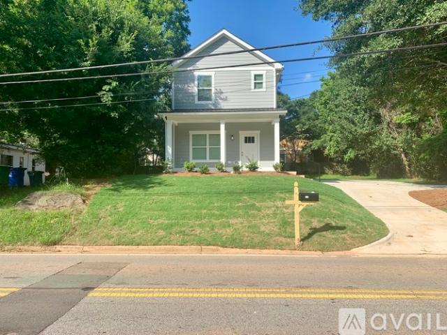 3 BR, 3.5 BA Apartment 229 Vine Street, Athens, GA 30601