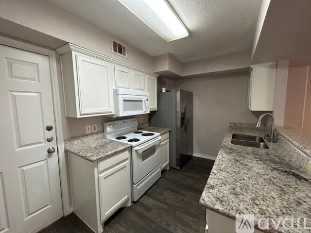 3 BR, 3.5 BA Apartment 2507 Pascal Ct, Unit B, Waco, TX 76706