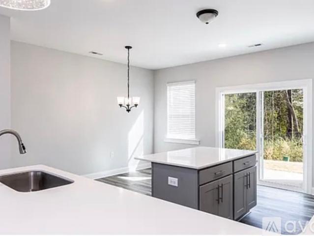 3 BR, 3.5 BA Apartment 263 Old Grove Ln, Unit 1, Apex, NC 27502