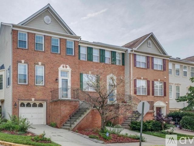 3 BR, 3.5 BA Apartment 2901 Fairfax Metro Lane, Vienna, VA 22181